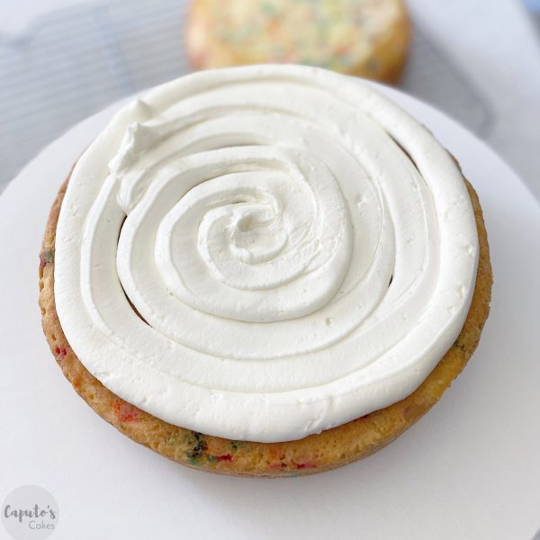 How To: Stack And Layer A Cake - Caputo's Cakes